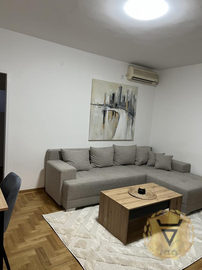 Izdavanje, trosoban stan, 57m2, Savski Venac, Beograd | Estitor