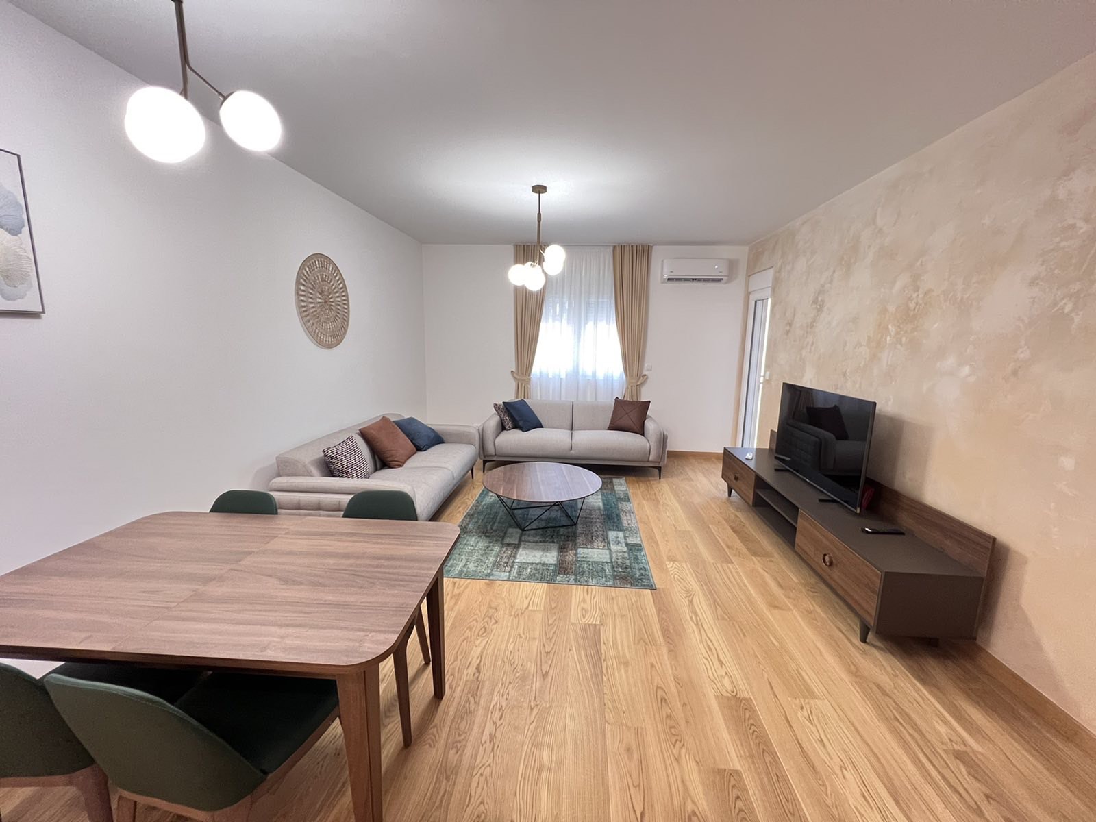 Izdavanje, dvosoban stan, 72m2, New City, Podgorica | Estitor