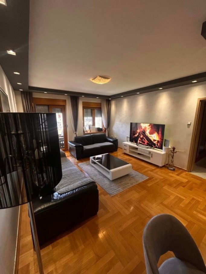 Izdavanje, dvosoban stan, 76m2, Preko Morače, Podgorica | Estitor