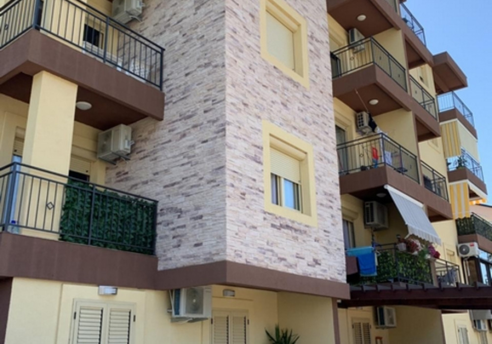 Prodaja, dvosoban stan, 78m2, Dobrota, Kotor | Estitor